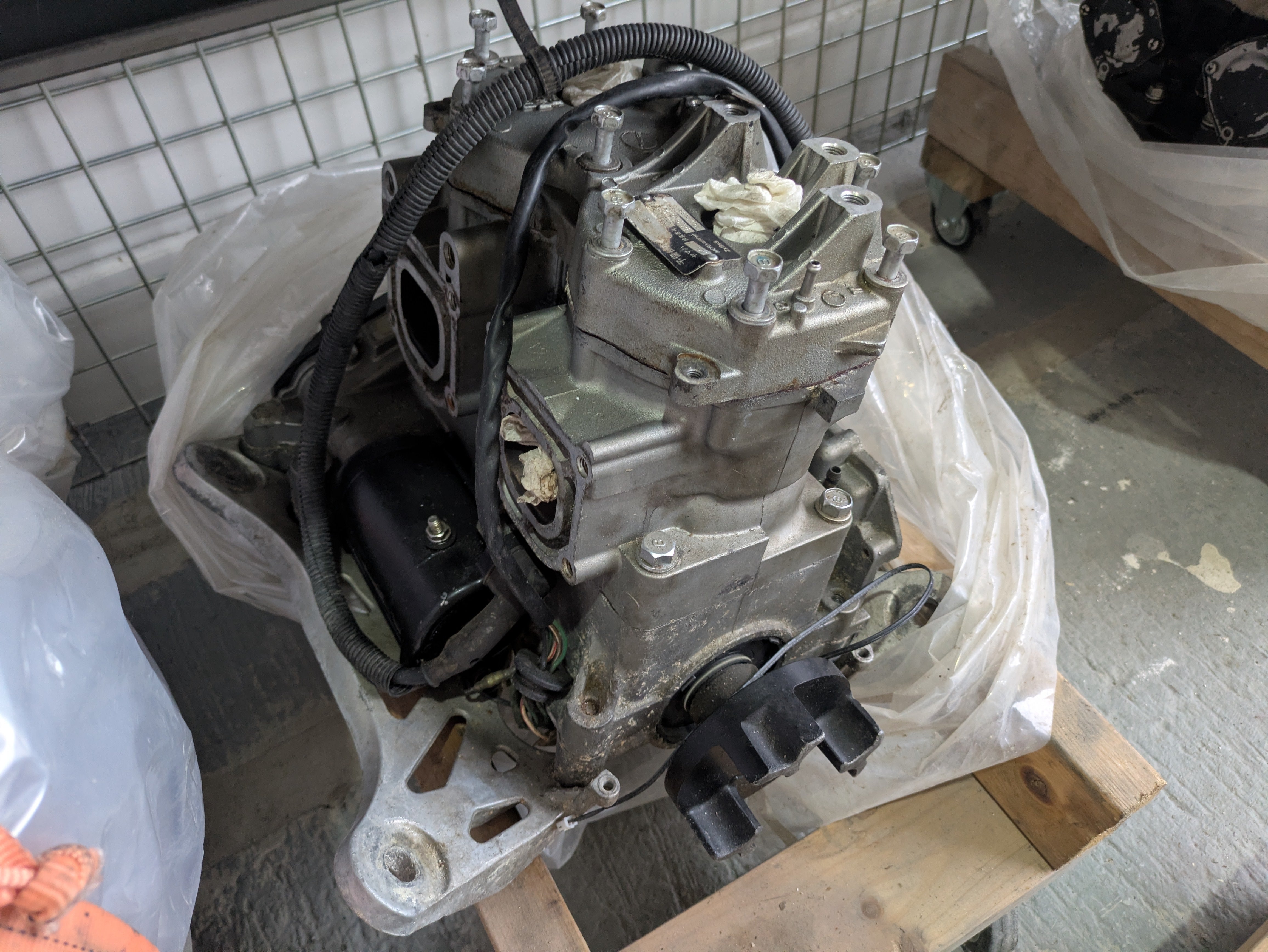 YAMAHA 2st 701cc 73HP, SJ700 Engine Used [X2511-02]